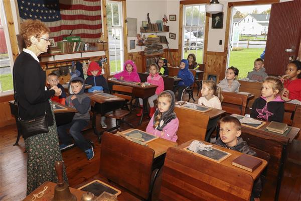 First Grade Classes “Go Back in Time,” Visit Schoolhouse #18 ...